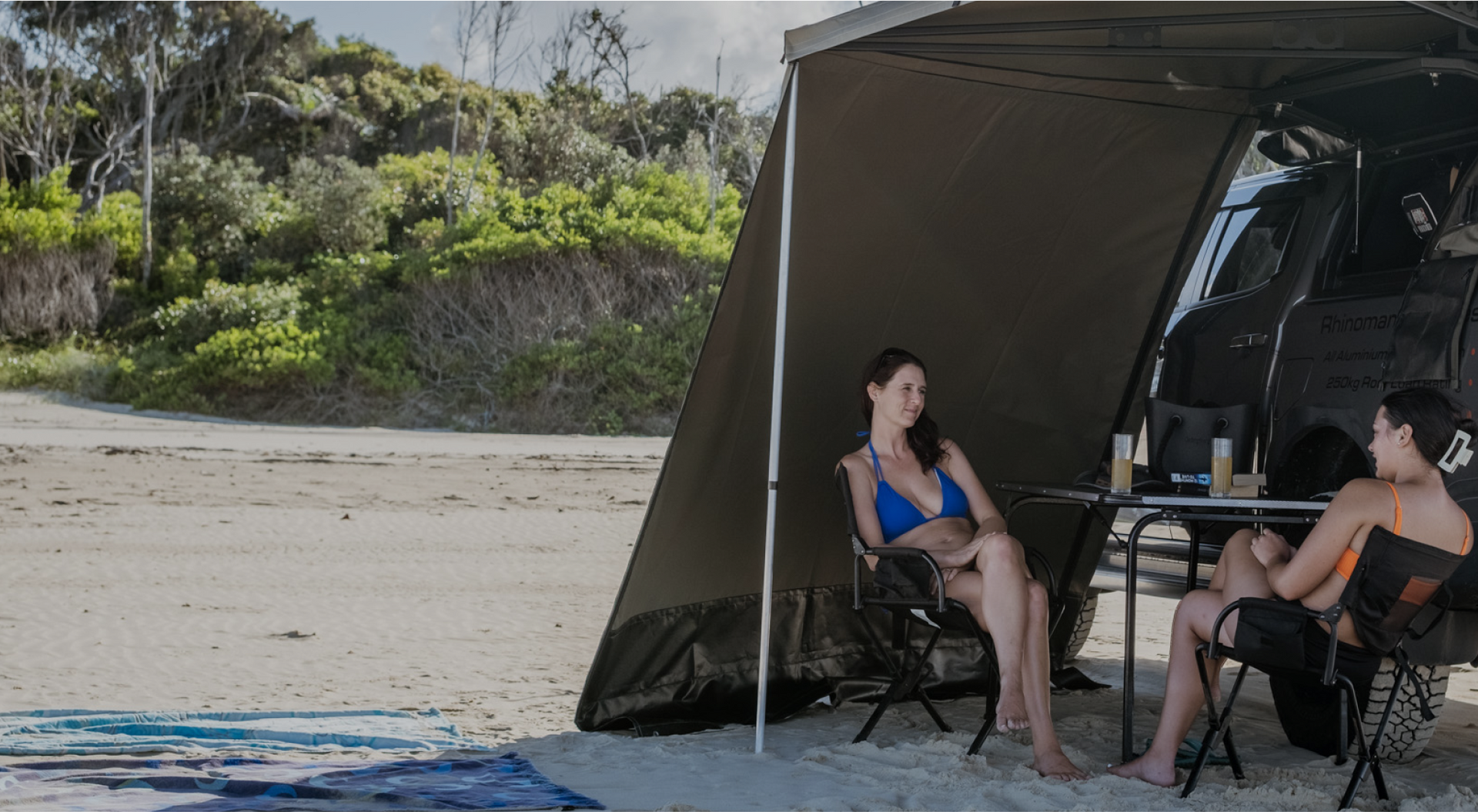 Clamshell Roof Top Tents – The Bush Company